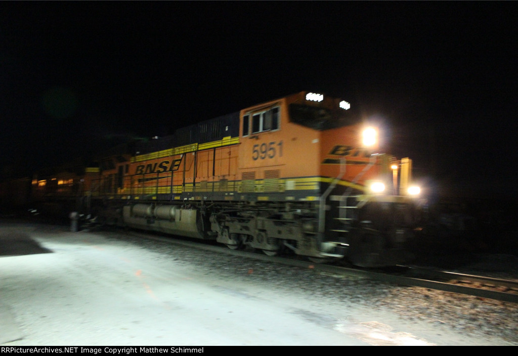 BNSF 5951
